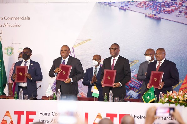 La Côte d'Ivoire signe l’accord d'accueil pour la Foire commerciale intra-africaine (IATF2023 ...
